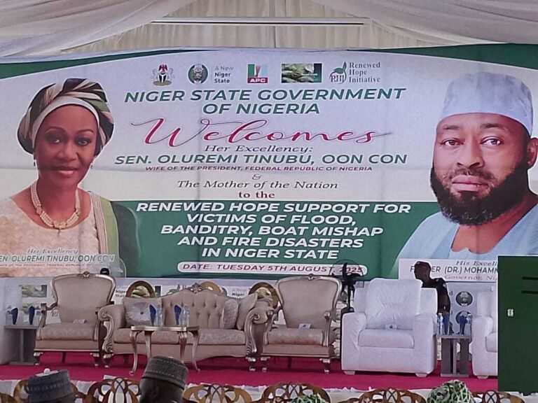 Nigerian's First Lady, Remi Tinubu Donates N1 Billion To Niger Flood ...